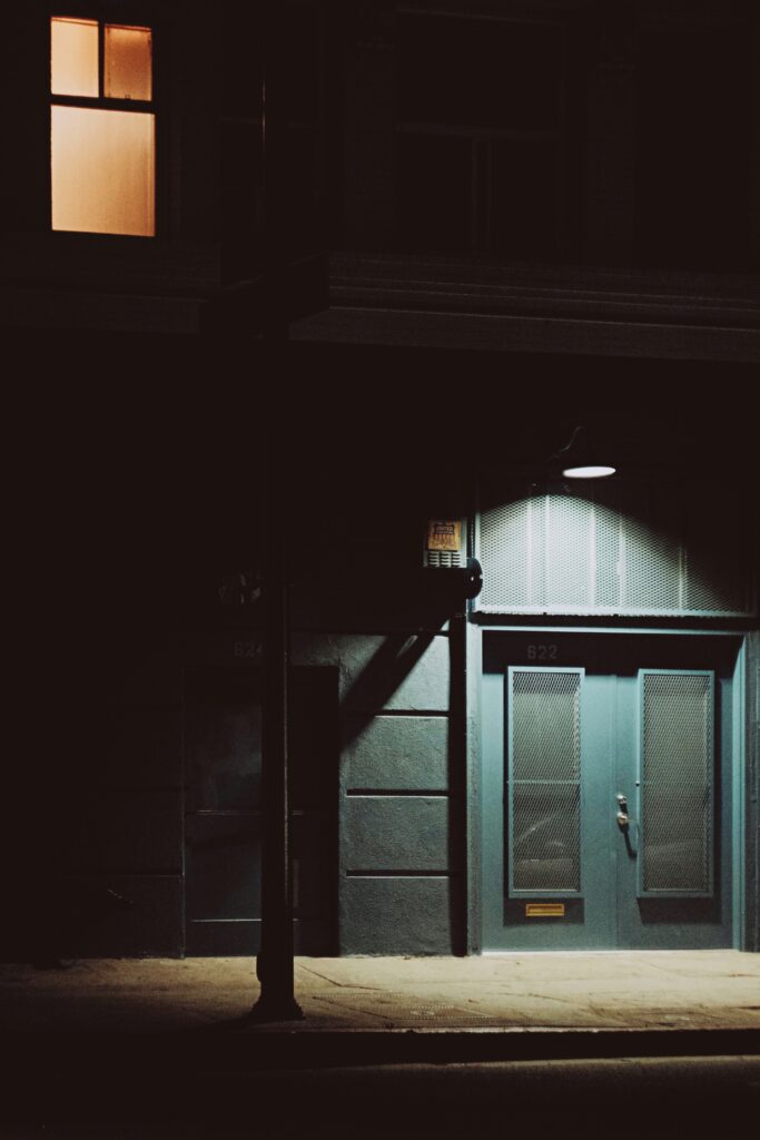 Under Edwards Window | PYTHONGALLERY